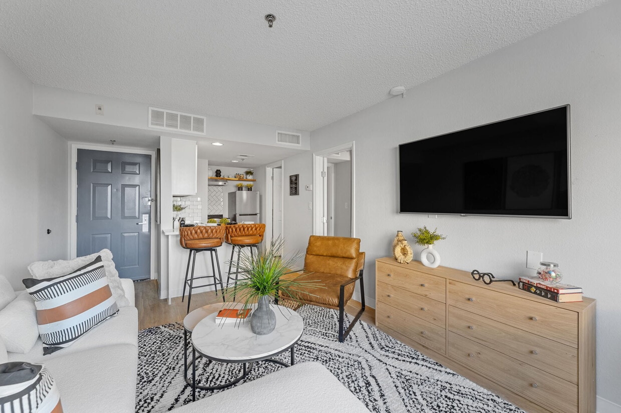 The Otis - 10333 N Central Expy Dallas, TX 75231 | Apartments.com