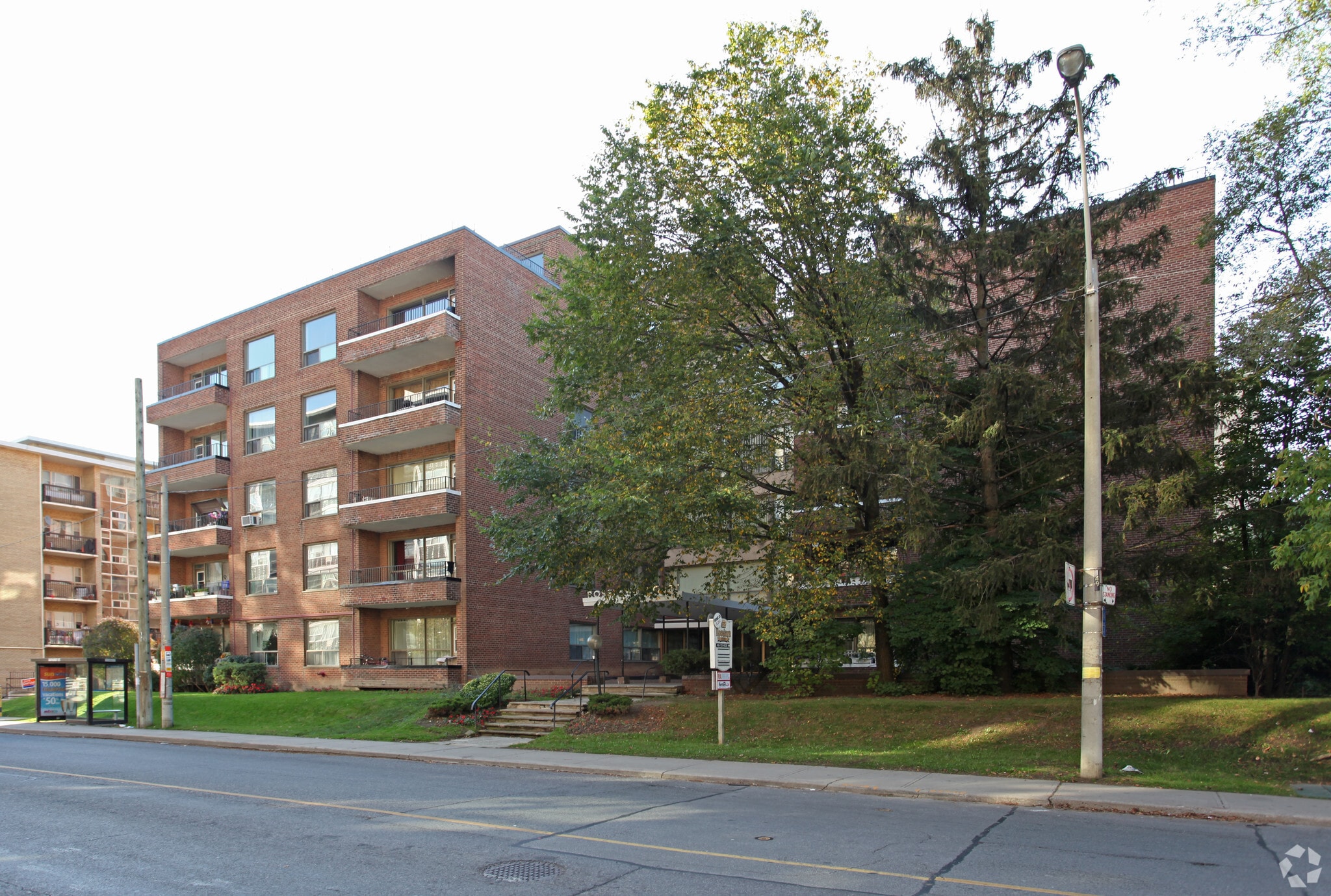 675 Roselawn Ave, Toronto, ON M5N 1L2 Apartments - 675 Roselawn Ave ...