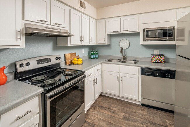 Del Sol Apartments - 10888 N 70th St Scottsdale, AZ | Apartments.com