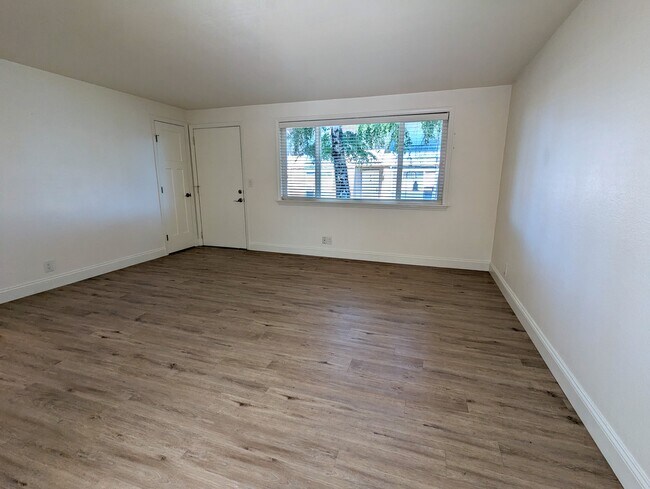 225 Kalmia Street Unit B, Junction City, OR 97448 - 225 Kalmia Street ...