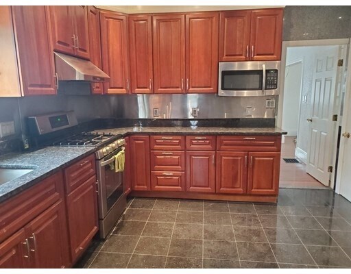 61 Thomas E. Burgin Pkwy, Quincy, MA 02169 - House Rental in Quincy, MA ...