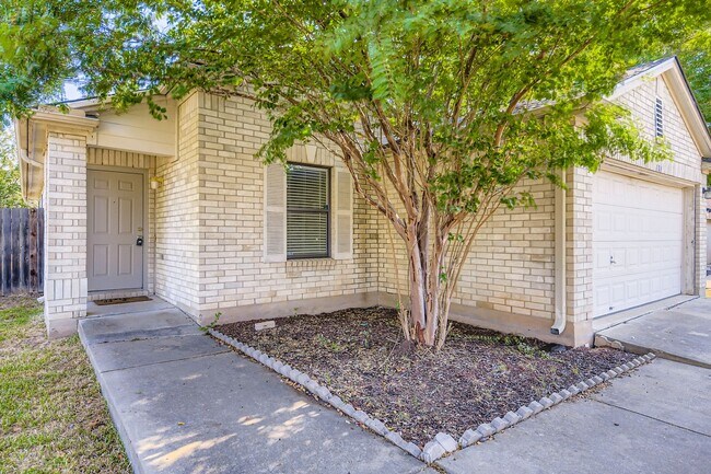 101 Bandara Woods Blvd, Elgin, TX 78621 - House Rental in Elgin, TX | Apartments.com