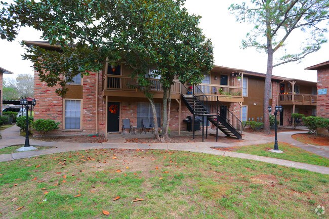 Arbor Pines Villas Apartments - Angleton, TX | Apartments.com