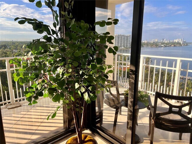 The Towers of Quayside Apartments for Rent with a Balcony - Miami, FL - Updated Today ...