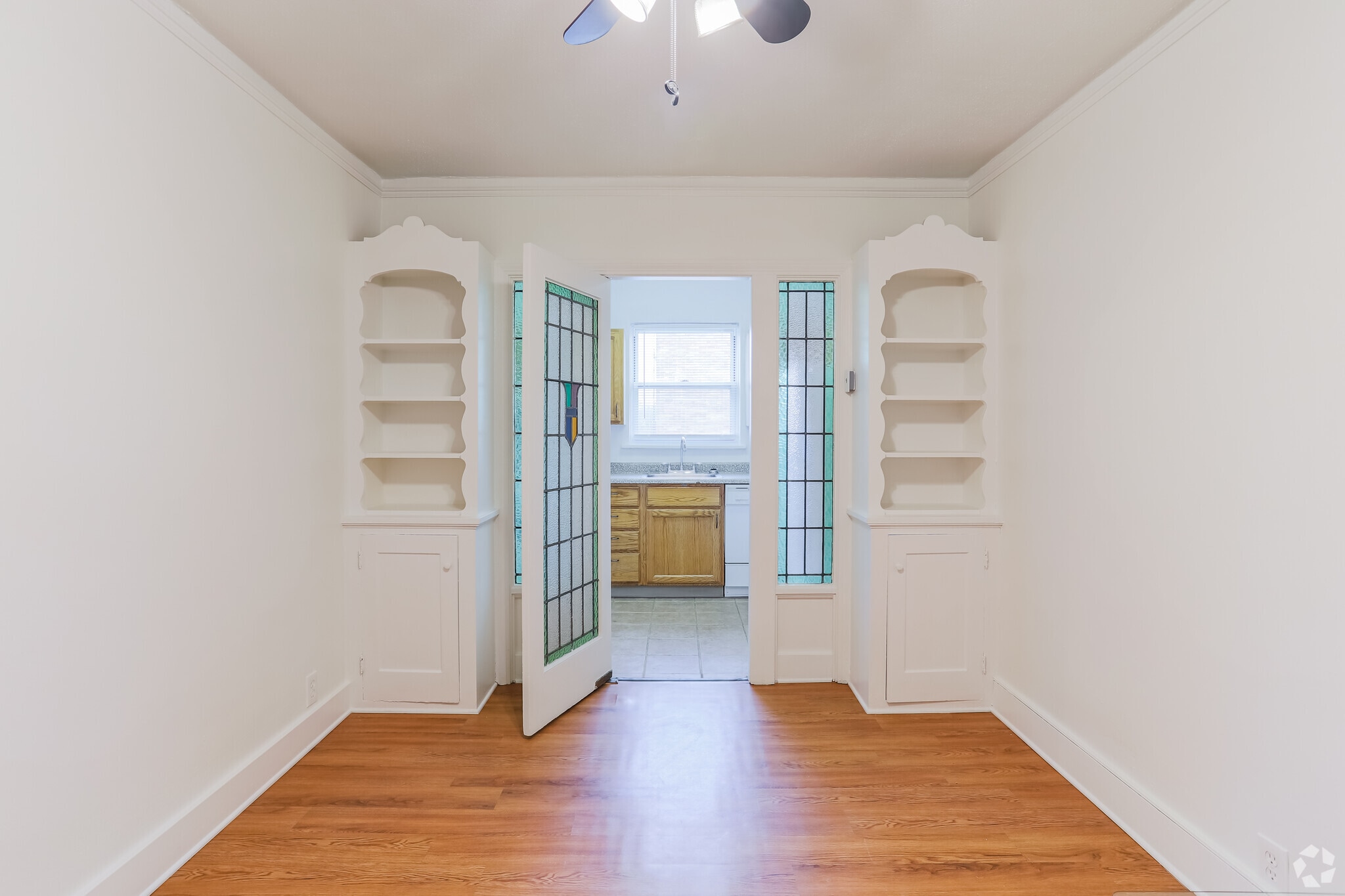 BRETT - 5715 Ellsworth Ave Pittsburgh, PA 15232 | Apartments.com