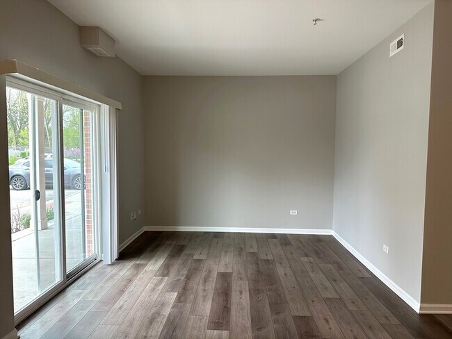 809 Main St Unit 1B, East Dundee, IL 60118 - Condo for Rent in East ...