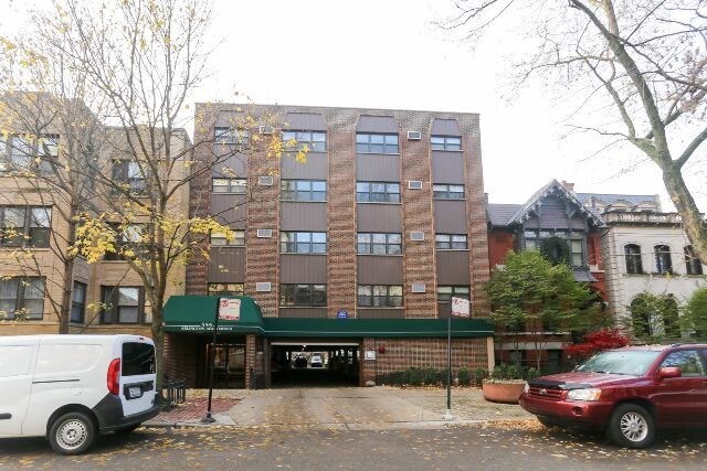 555 W Arlington Pl Unit D603, Chicago, IL 60614 - Condo for Rent in ...