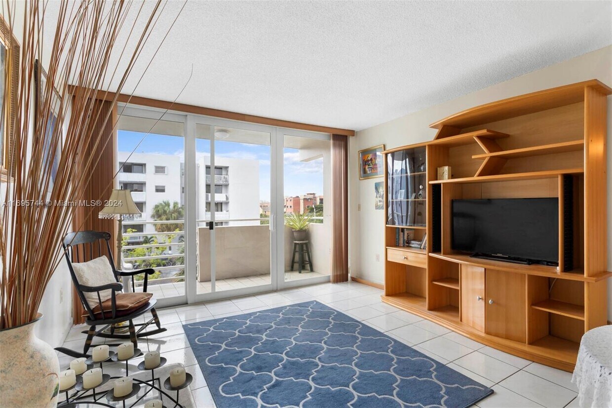 8050 NW 8th St Unit 1305, Miami, FL 33126 - Condo for Rent in Miami, FL ...
