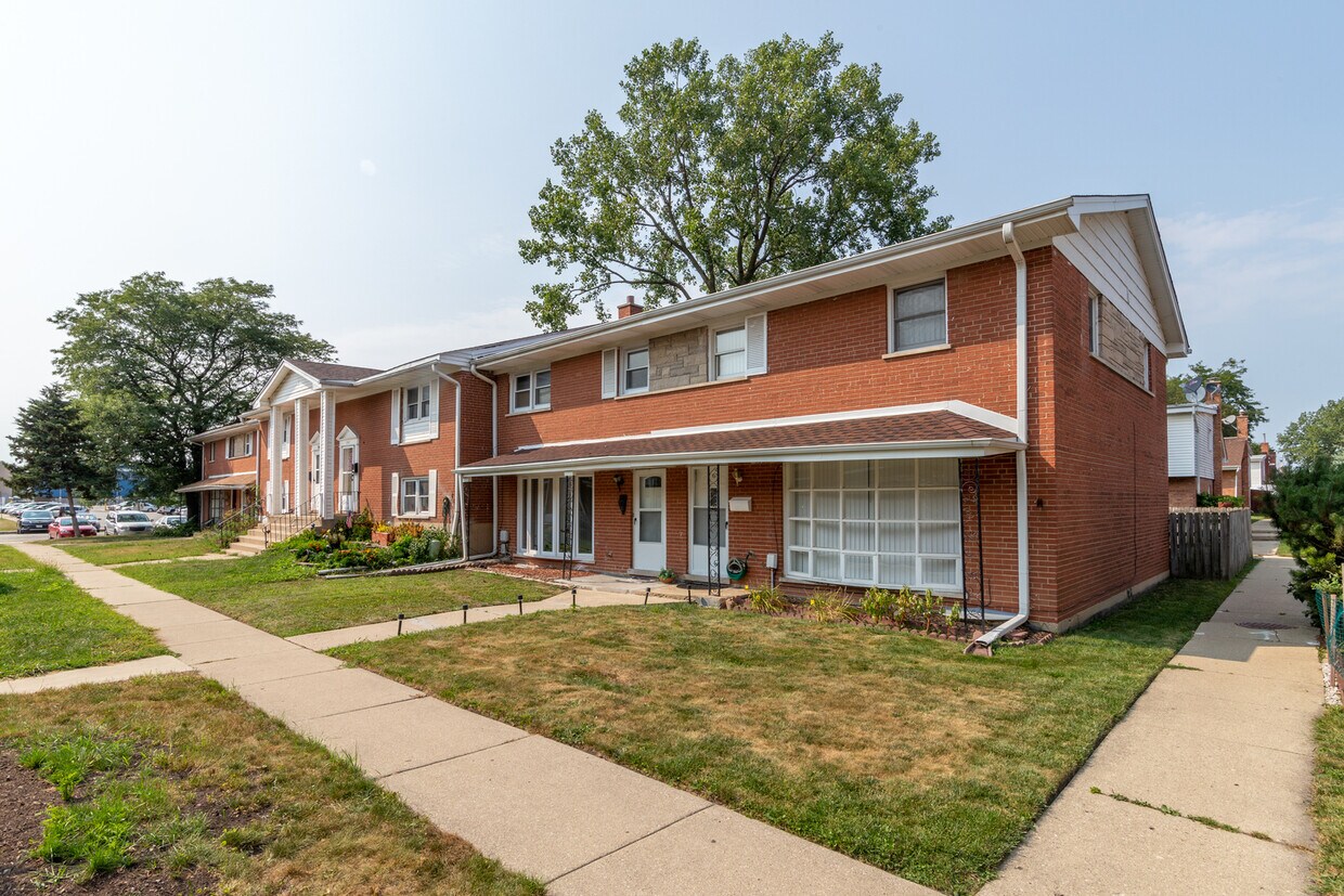 7783 N Nordica Ave, Niles, IL 60714 - Townhome Rentals in Niles IL ...