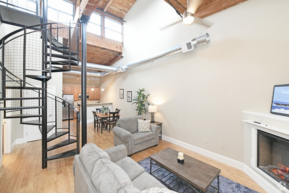 Apartments for Rent in South Lancaster MA with Matterport Virtual Tours ...