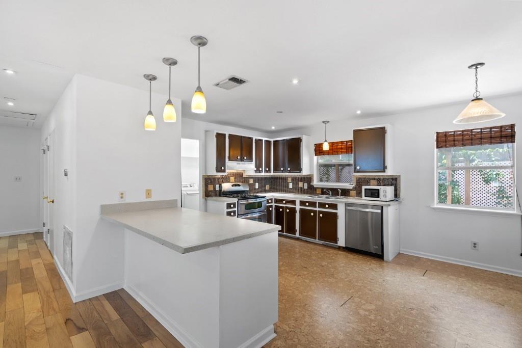 1211 Delano St, Austin, TX 78721 - House Rental in Austin, TX ...