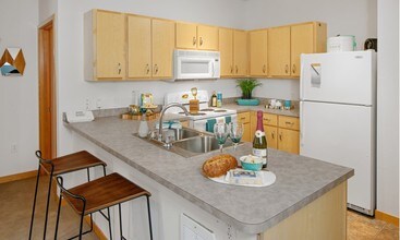 Deveraux Glen Rentals - Portland, OR | Apartments.com