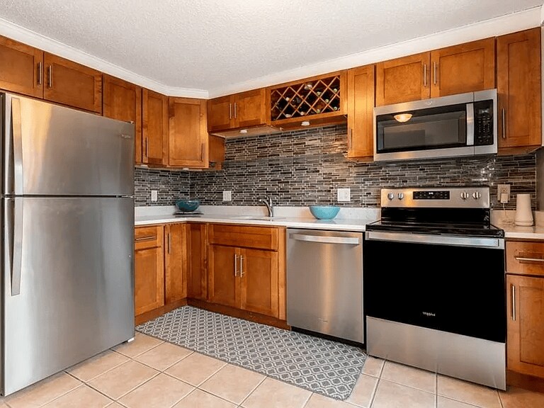 35 Canal St Unit J, Lynn, MA 01905 - Condo for Rent in Lynn, MA ...