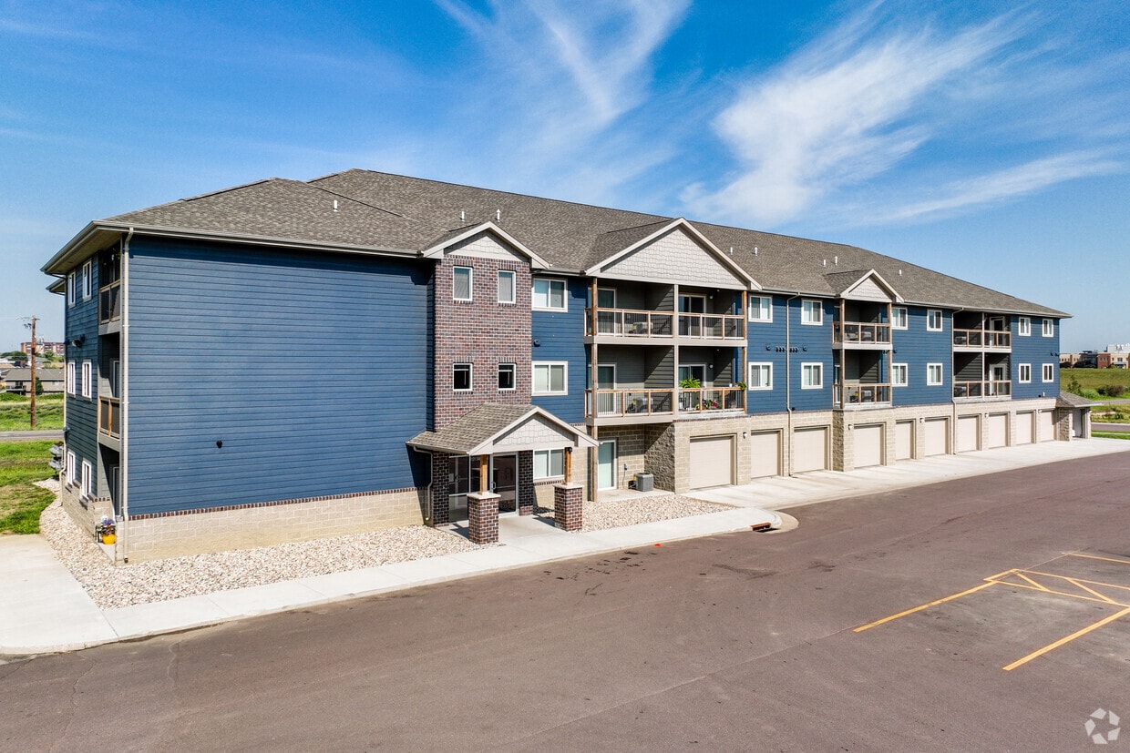 Pinnacle Point Apartments - 4101 W 54th St N Sioux Falls, SD 57107 ...