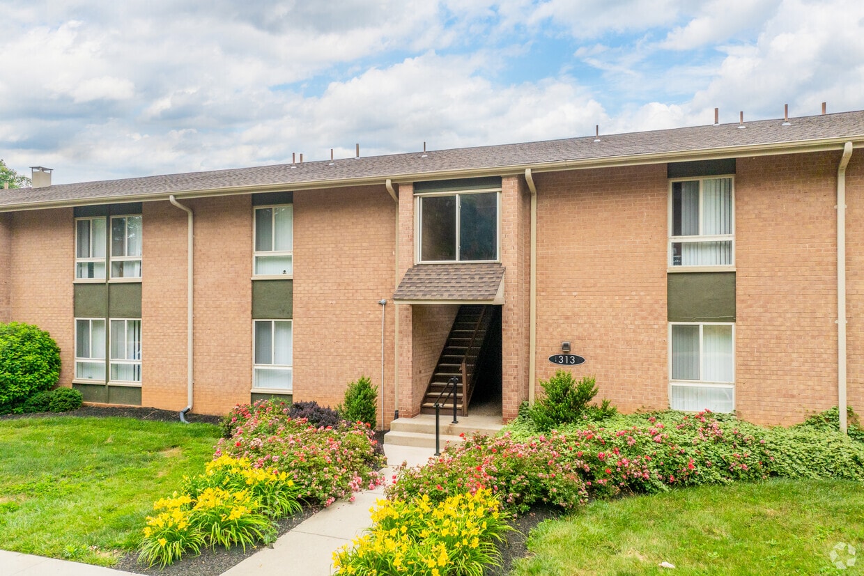 York Apartments - 2000 Maplewood Dr York, PA 17403 | Apartments.com