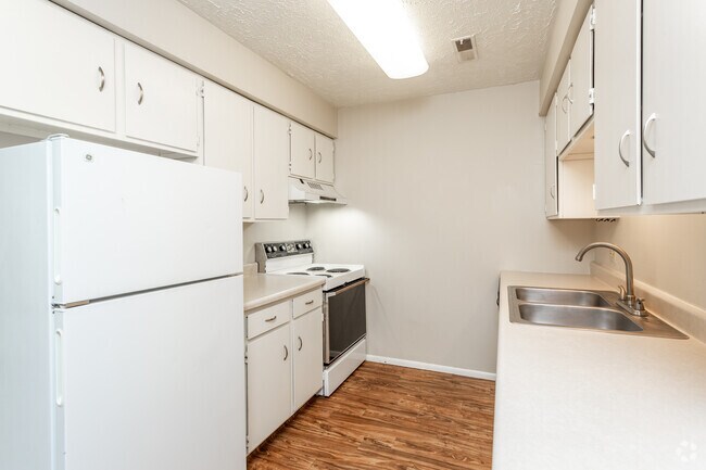 Centre Ridge Apartments - Omaha, NE | Apartments.com