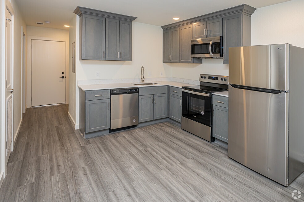 The District Apartments - 5500 Perkins Rd Baton Rouge, LA 70808 ...