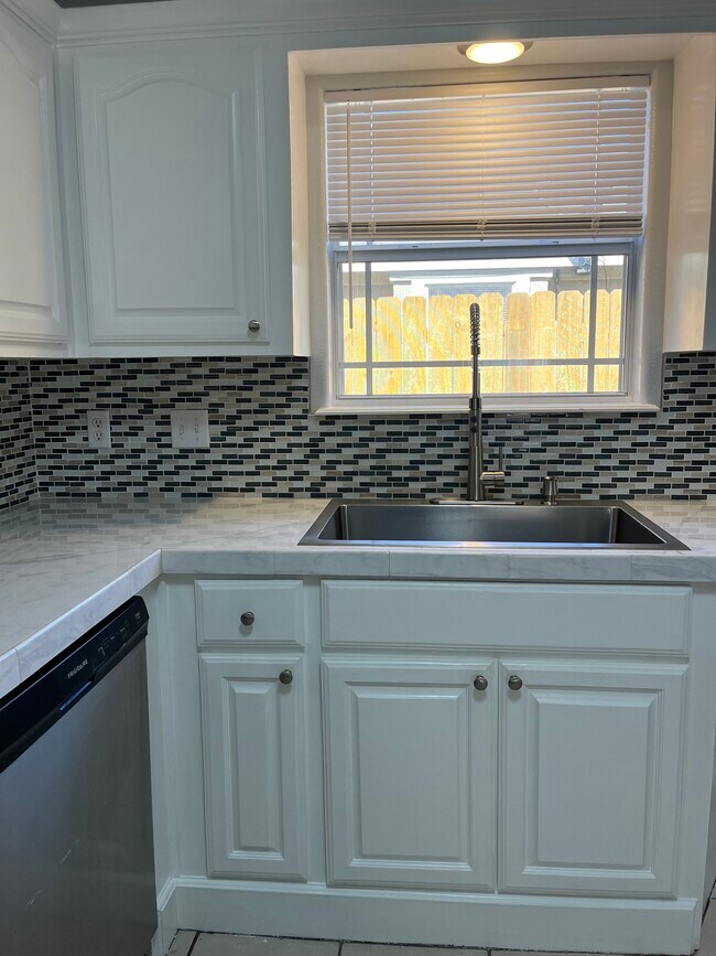 1900 W Douglas St, Pharr, TX 78577 - Apartments in Pharr, TX ...