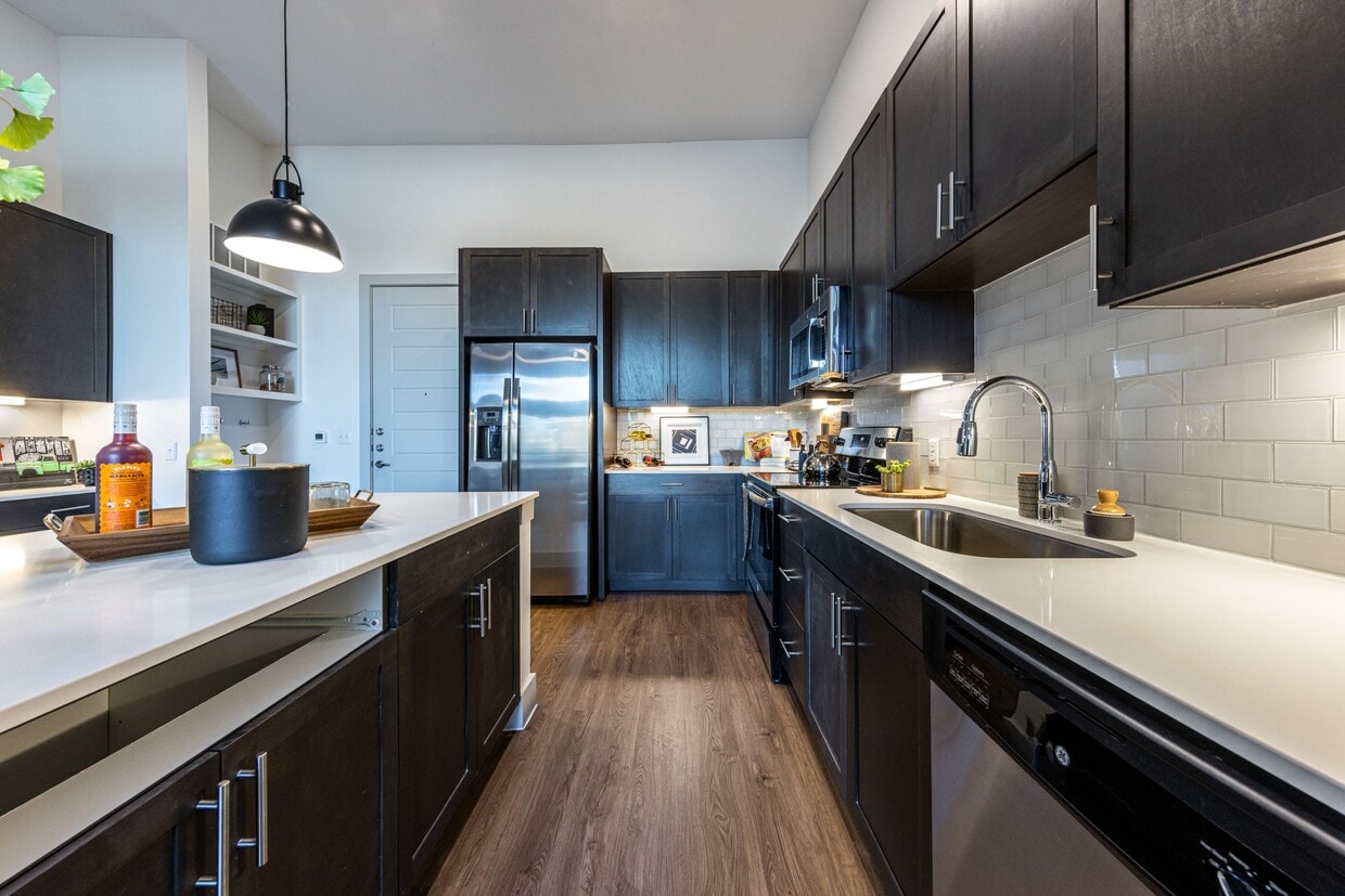 The Monroe Apartments - 2511 Montopolis Dr Austin, TX 78741 | Apartments.com