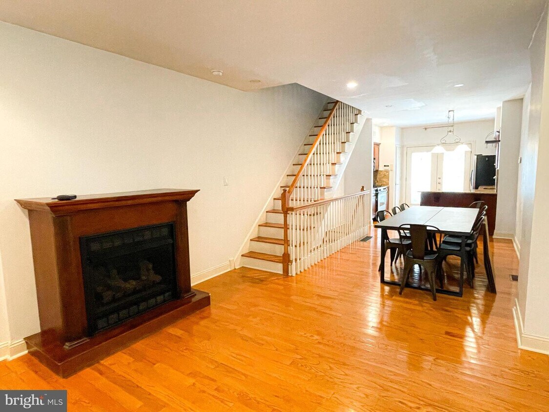 213 Quince St, Philadelphia, PA 19107 - Townhome Rentals in ...