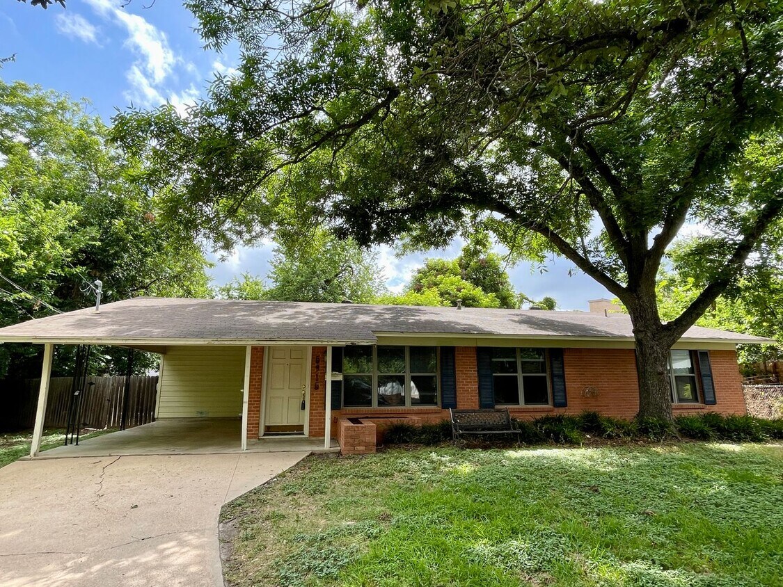 5915 Sunshine Dr, Austin, TX 78757 - House Rental in Austin, TX ...