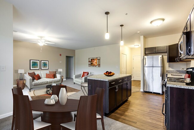 Ethan Pointe Apartment Homes - 2299 Brighton Henrietta Town Line Rd ...