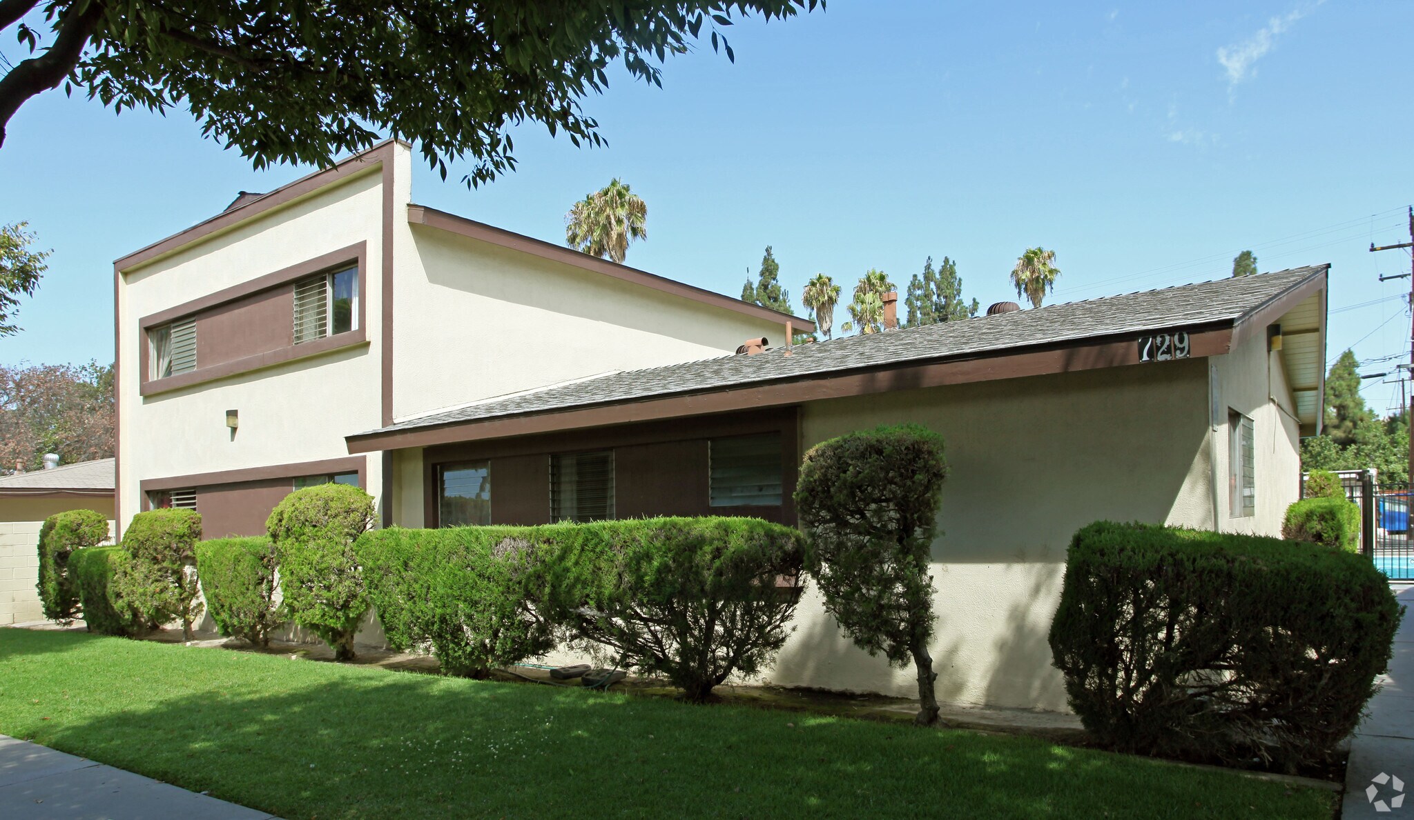 Capri Apartments - 729 W Bellevue Dr Anaheim, CA 92805 | Apartments.com