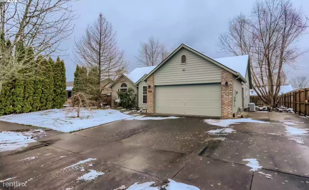 910 SW Hawthorne St, McMinnville, OR 97128 - House Rental in McMinnville, OR | Apartments.com