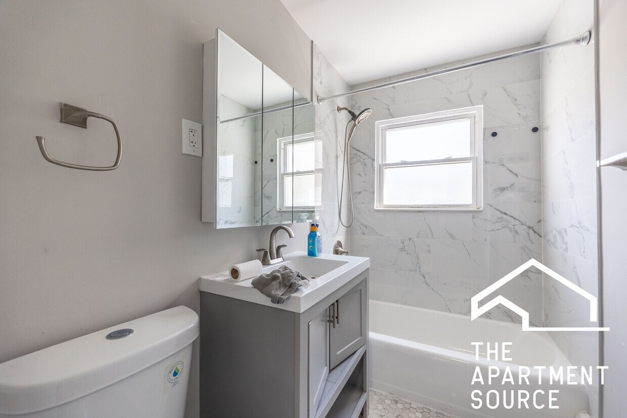 1321 W Sherwin Ave Unit 1A, Chicago, IL 60626 | Apartments.com