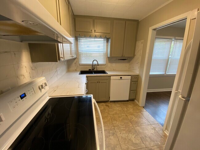 300 W 89 Terrace, Kansas City, MO 64114 - House Rental in Kansas City ...