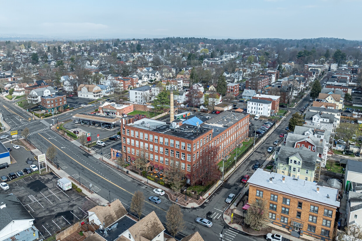 Parkville Hartford Apartments - 2074 Park St Hartford, CT 06106 ...