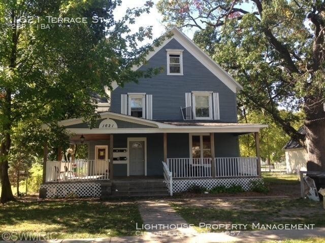 1621 Terrace St Unit 1, Muskegon, MI 49442 - Room for Rent in Muskegon ...