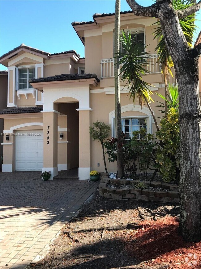 Catalina Apartments for Rent with a Living Room - Doral, FL - 6 Rentals | Apartments.com