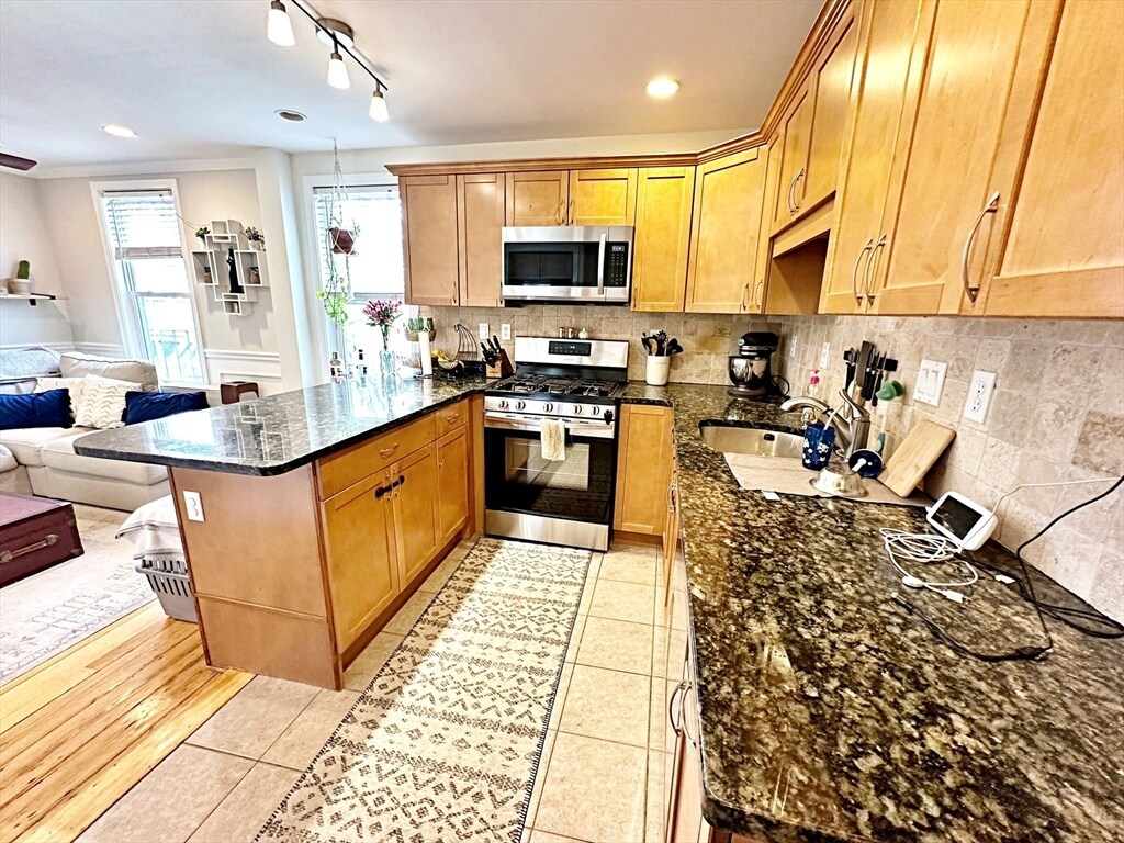 34 Haynes St Unit 3, Boston, MA 02128 - 34 Haynes St Boston, MA 02128 ...