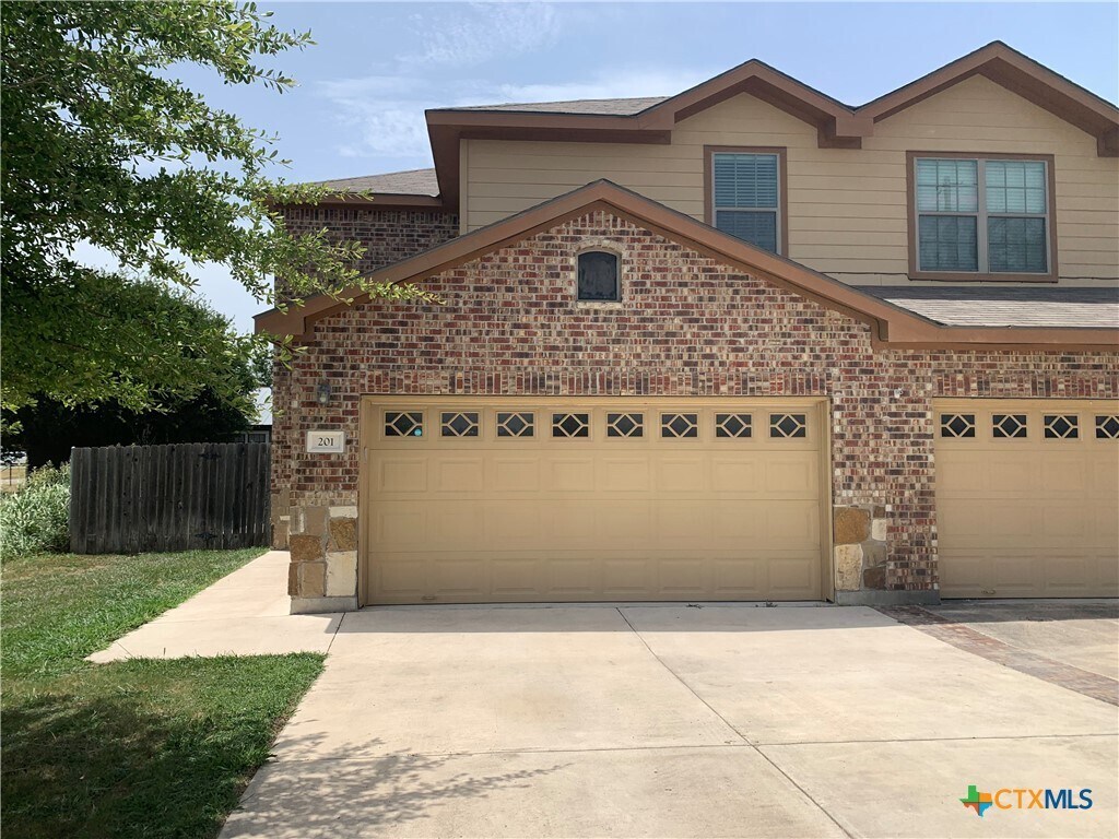 201 Anne Louise Dr, New Braunfels, TX 78130 - Townhome Rentals in New Braunfels TX | Apartments.com