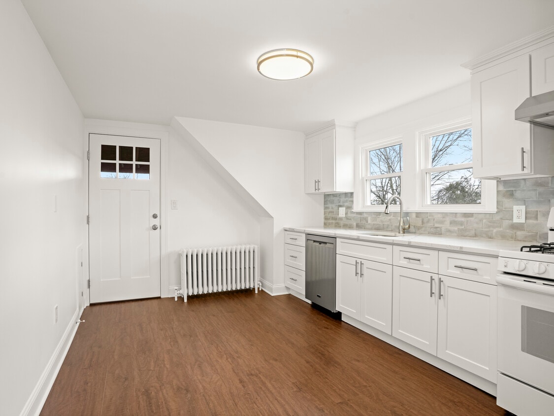 19 Arther St, Greenwich, CT 06831 - Room for Rent in Greenwich, CT ...