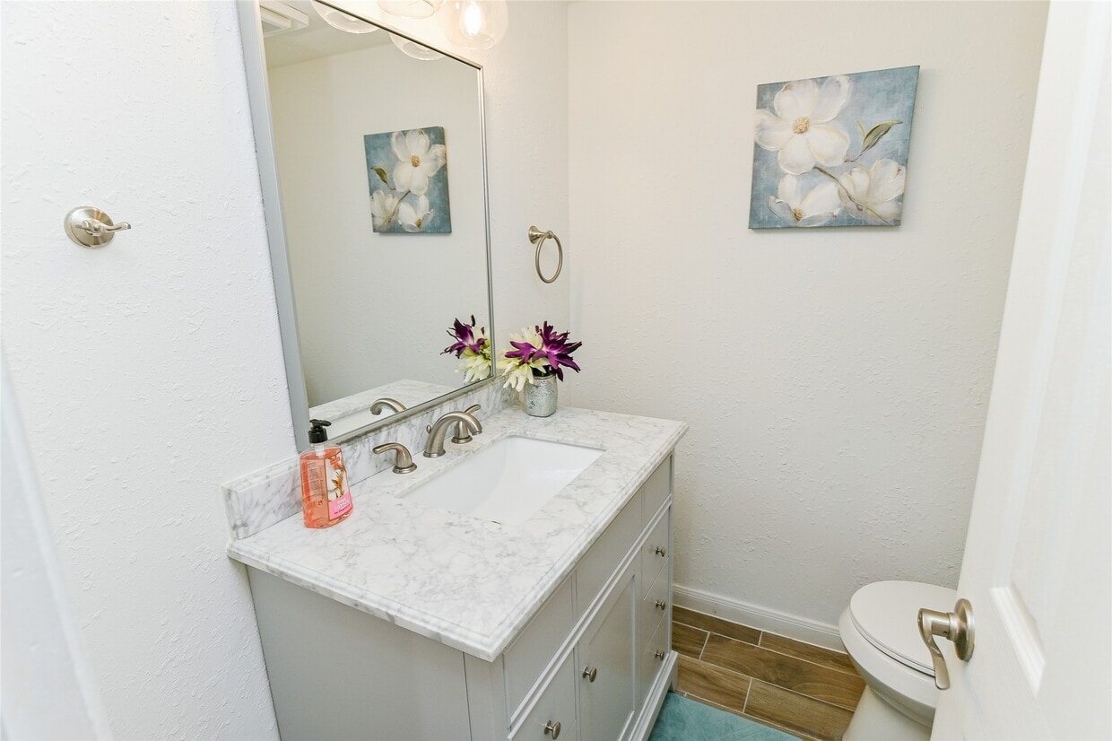 5791 Maple Hill Dr, Houston, TX 77088 - Condo for Rent in Houston, TX ...