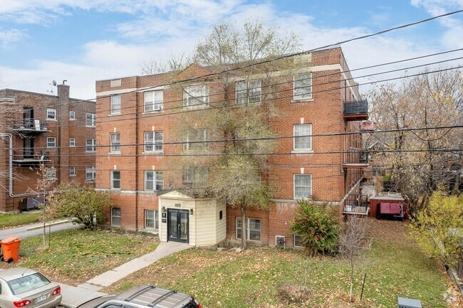 Hampstead Hampstead Apartments for Rent with Basement - Hampstead, QC ...