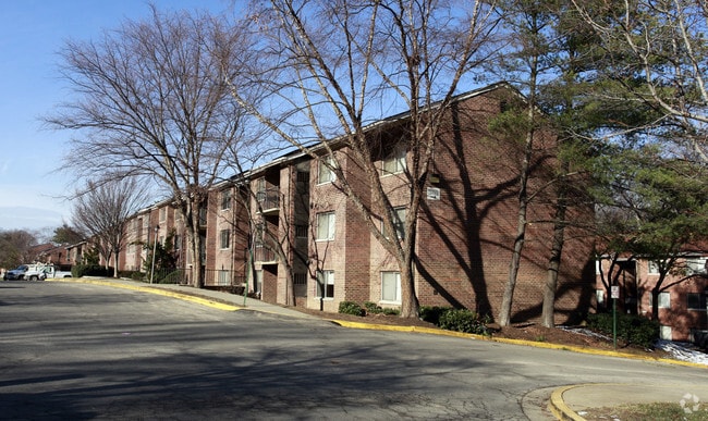 Stony Brook Apartments Apartments - Alexandria, VA | Apartments.com
