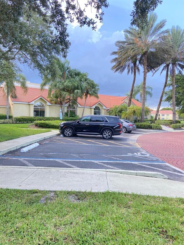 565 Vista Isles Dr Unit 2013, Plantation, FL 33325 - Condo for Rent in ...