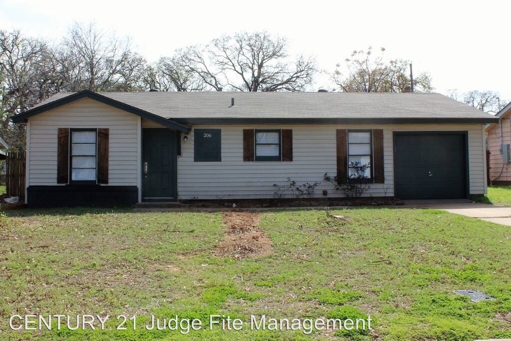 206 Helen Dr, Arlington, TX 76011 - House Rental in Arlington, TX ...