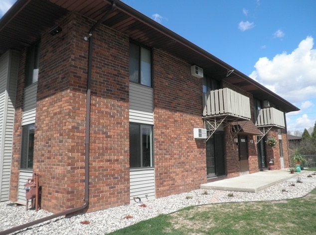IMPERIAL LANE - 2229 Imperial Ln Appleton, WI 54915 | Apartments.com