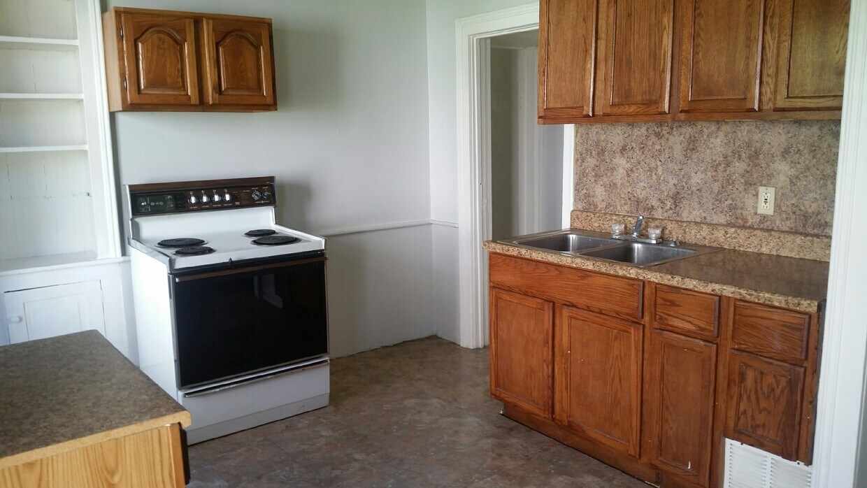 1234 Gillett St, Port Huron, MI 48060 - Townhome Rentals in Port Huron MI | Apartments.com