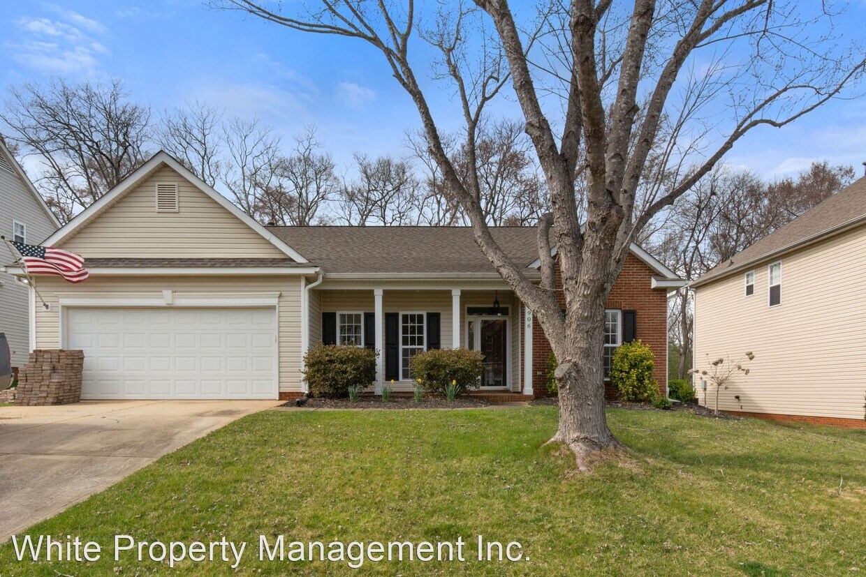 10906 Chamberlain Hall Ct, Charlotte, NC 28277 - House Rental in ...