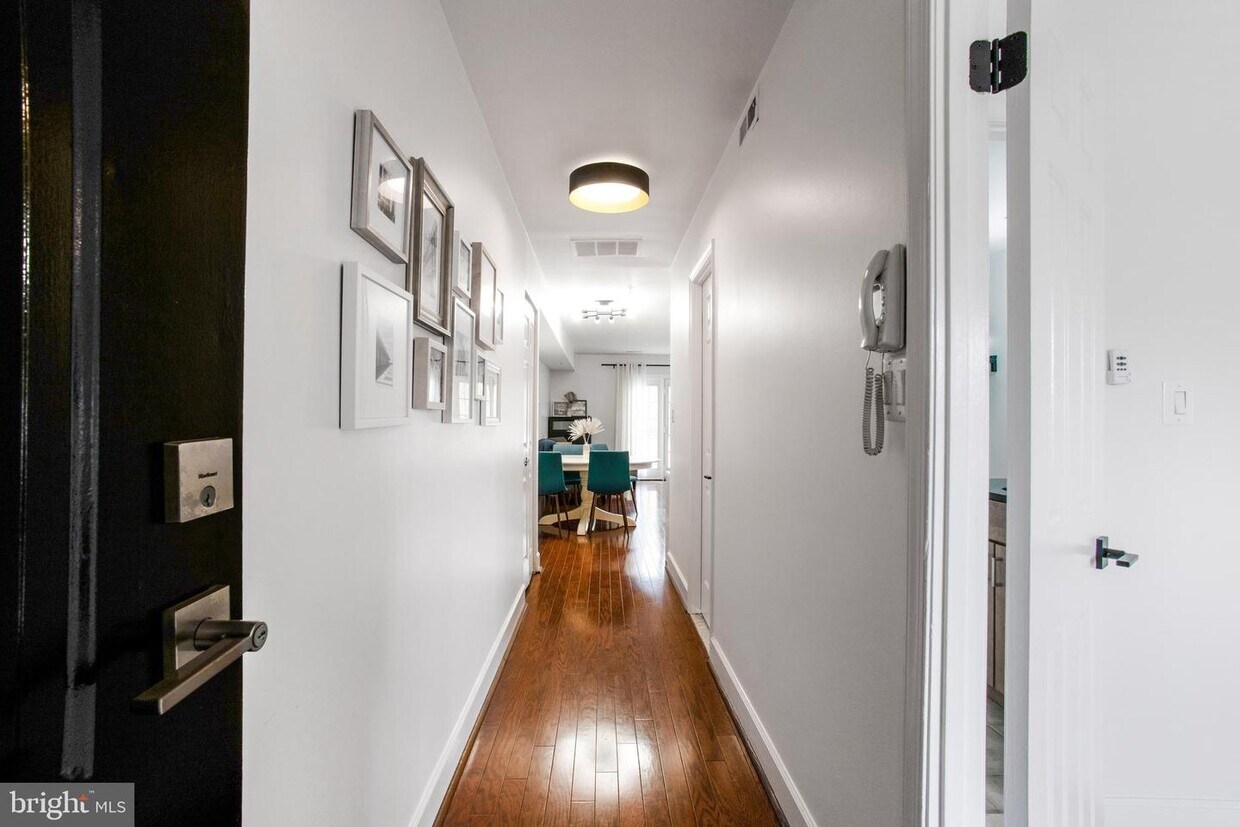 3601 38th St NW Unit 202, Washington, DC 20016 - Room for Rent in ...