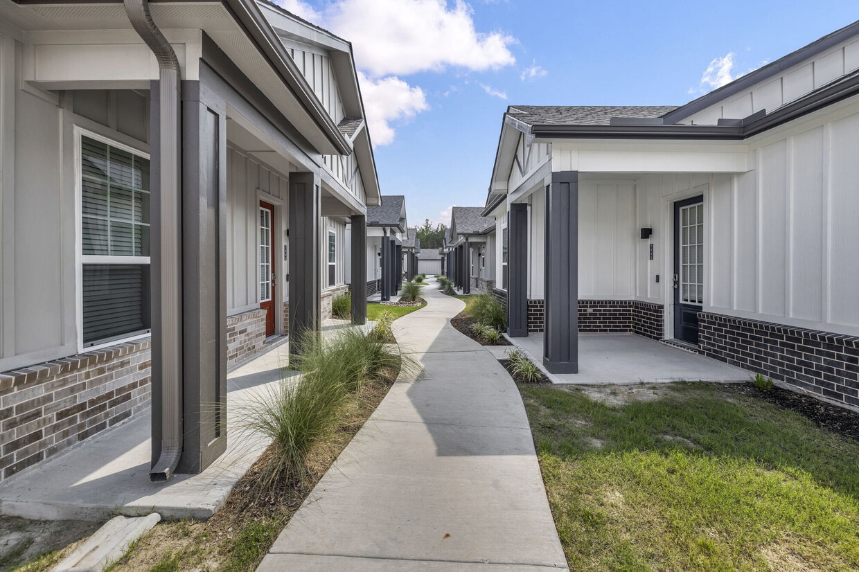 Preserve at Woodridge Houses for Rent - Porter, TX | Apartments.com