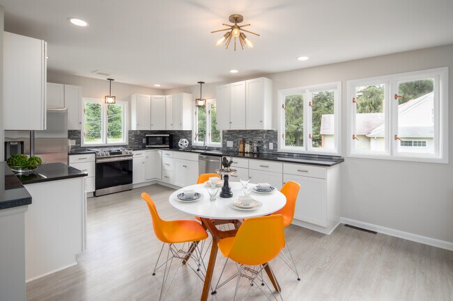 549 Rotunda Ave, Akron, OH 44333 - House Rental in Akron, OH ...