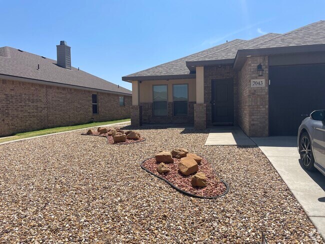 Regency Park Apartments for Rent with Washer & Dryer - Lubbock, TX - 1 ...