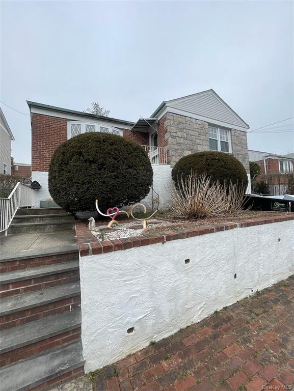 77 Hart Ave Unit Ground Level, Yonkers, NY 10704 - Room for Rent in ...