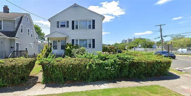 1731 Madison Ave, Bridgeport, CT 06606 - House Rental in Bridgeport, CT ...